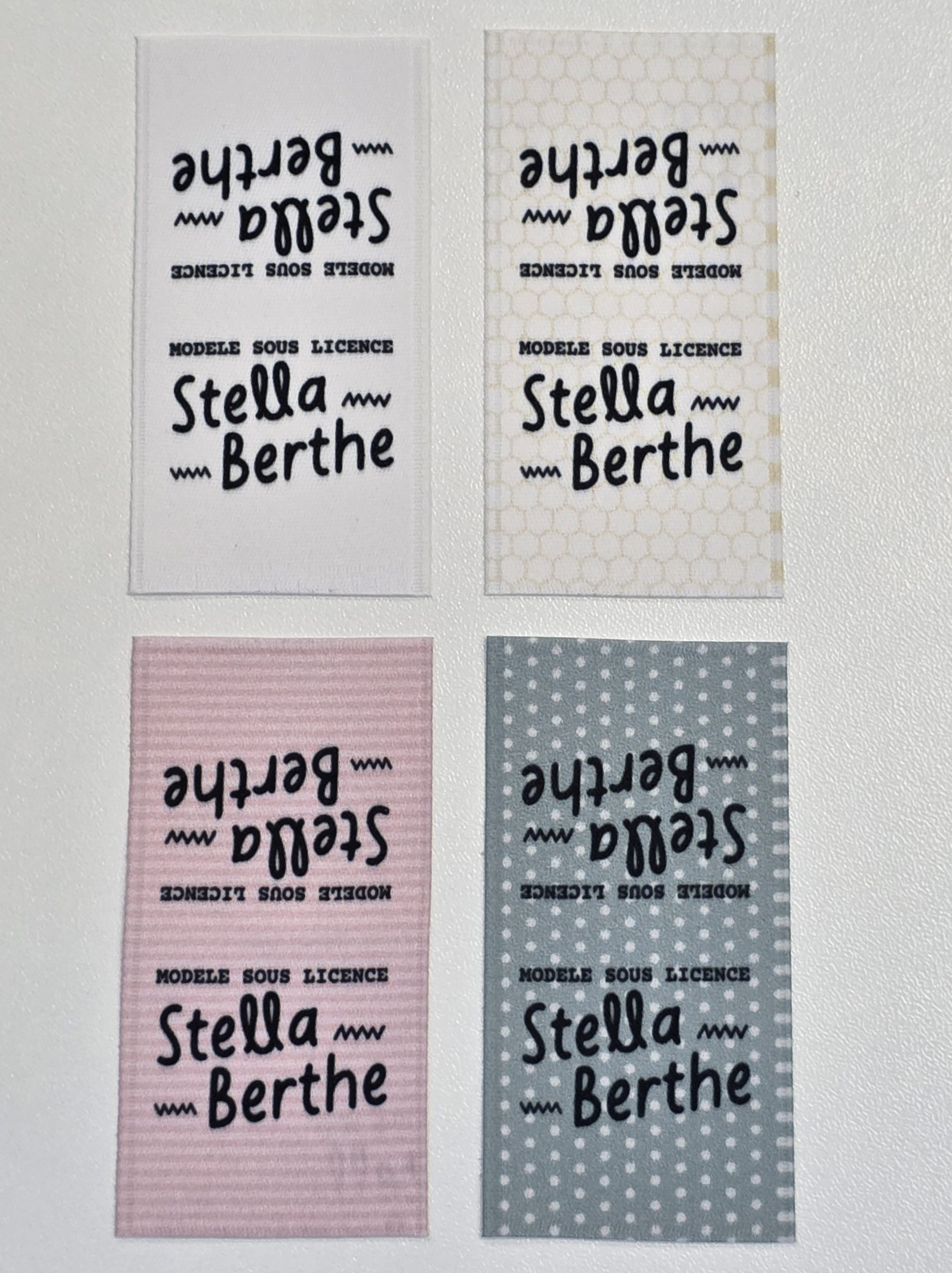 La licence commerciale étiquette satinée au pli (modèle au choix ...